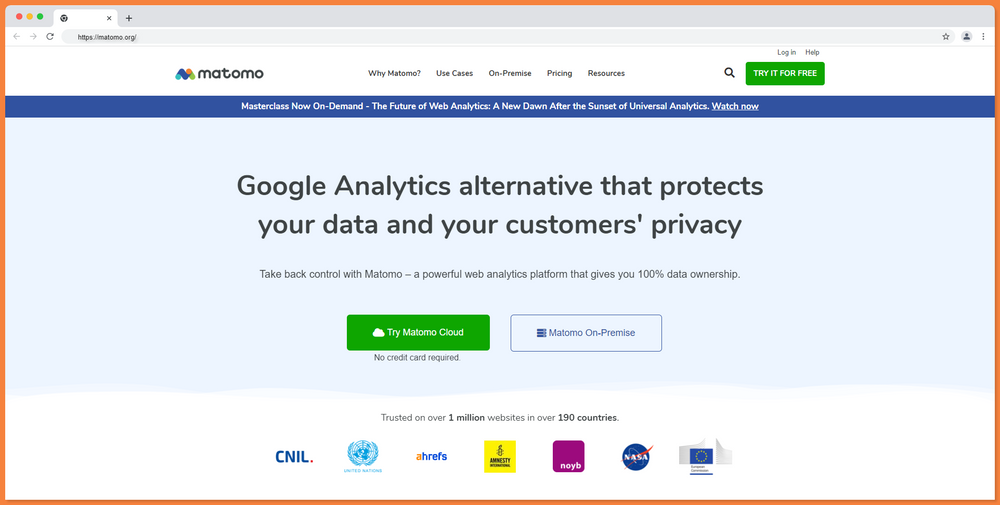 18 Top Google Analytics Competitors and Alternatives 2024